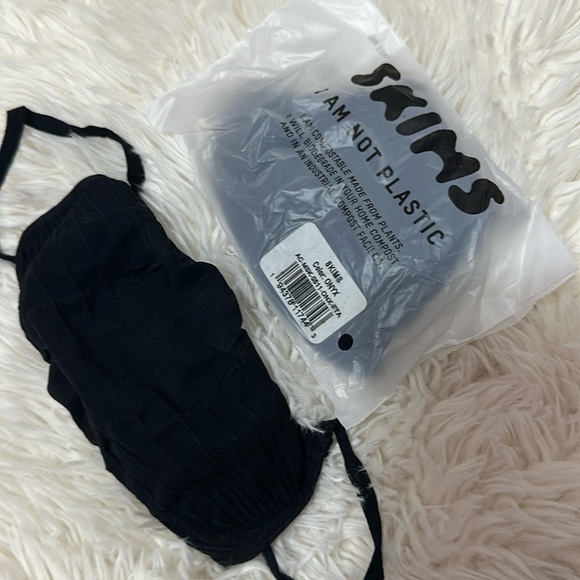 SKIMS | Accessories | Skims Face Mask | Poshmark